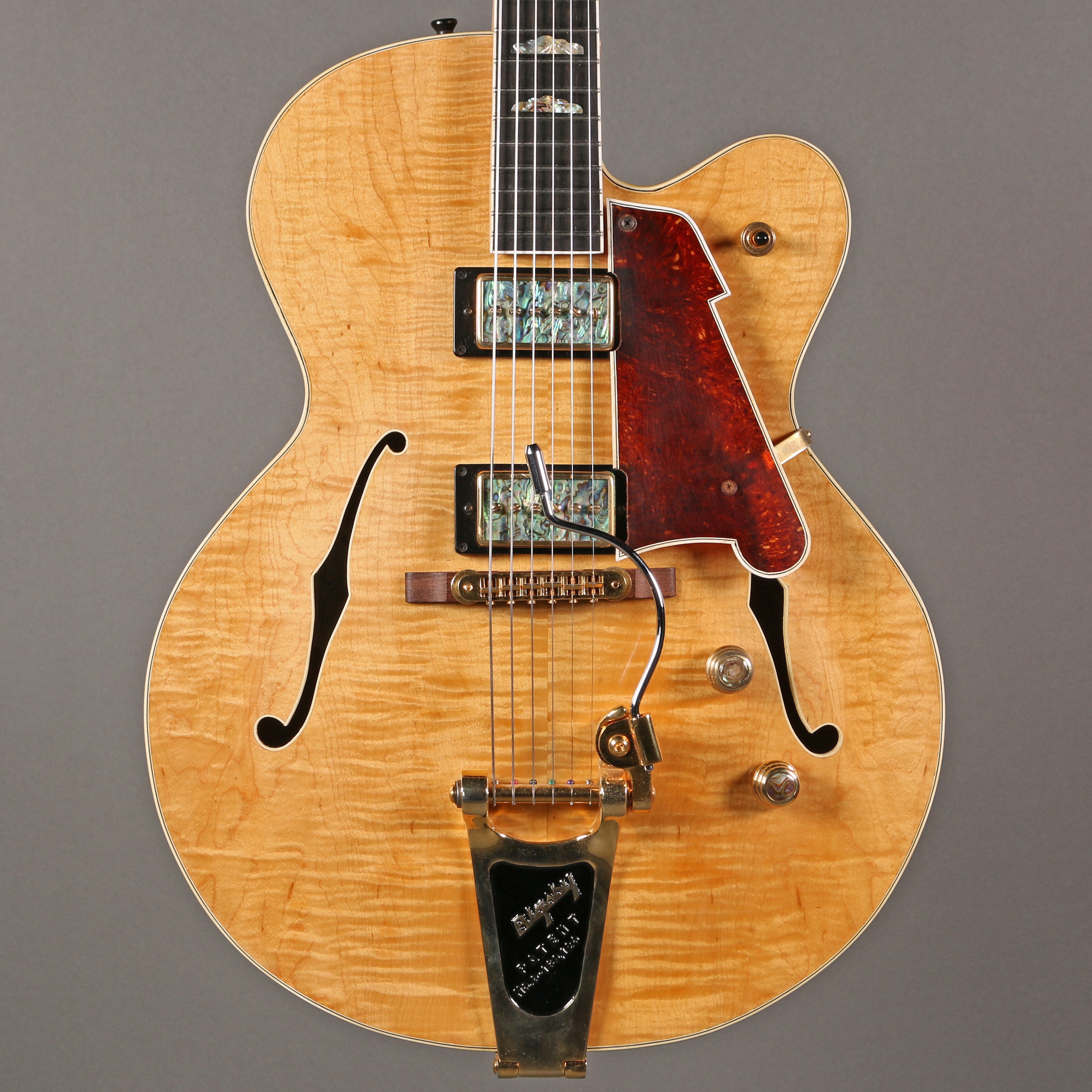 2011 R.C. Allen Uncle Chester Country Squire Archtop – Emerald City Guitars